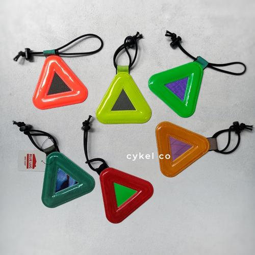 Jual blue lug triangle reflector assorted surprise me - Jakarta Barat ...