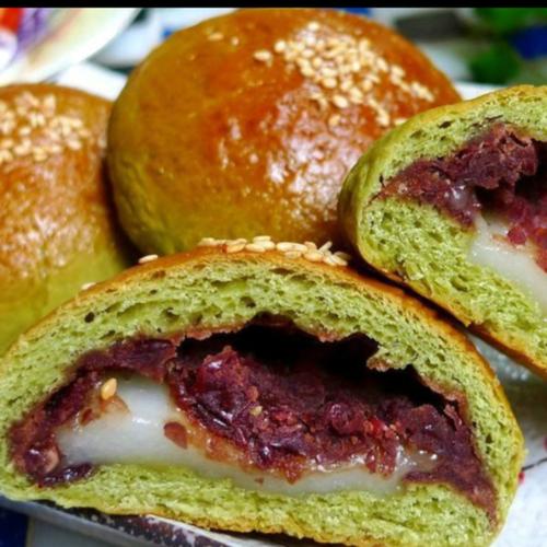 Jual Roti Mochi/Mochi Bun/Roti Matcha dengan Isian Mochi dan Kacang ...