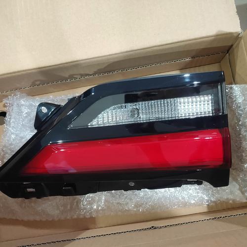 Jual Reflektor / Lampu Stop Bagasi KANAN Innova Zenix - Jakarta Pusat ...