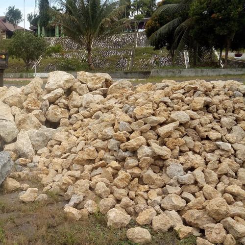 Jual JUAL BATU GUNUNG PER TRUK (4 m3) - Kota Balikpapan - RARA BANGUNAN ...