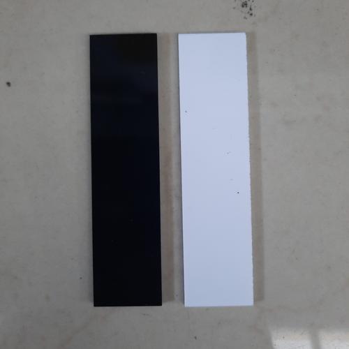 Jual Bahan Akrilik Papan Nama Dada | Acrylic Name Tag Putih dan Hitam ...