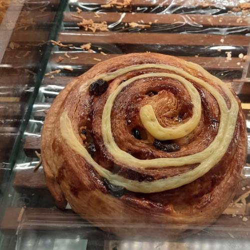 Jual mako bakery roti raisin roll - Jakarta Pusat - LyLovLieolshop ...