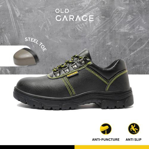 Jual Sepatu Safety Shoes Ujung Besi Kerja Proyek Low Cut Hitam List ...