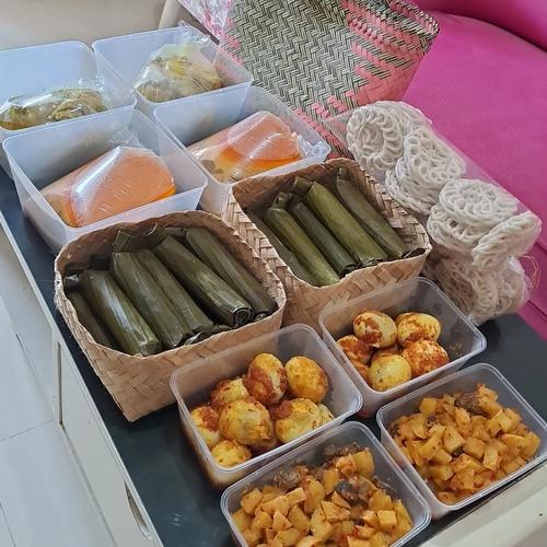 Jual paket menu lebaran ketupat#hampers lebaran - Kota Bekasi - Mama ...