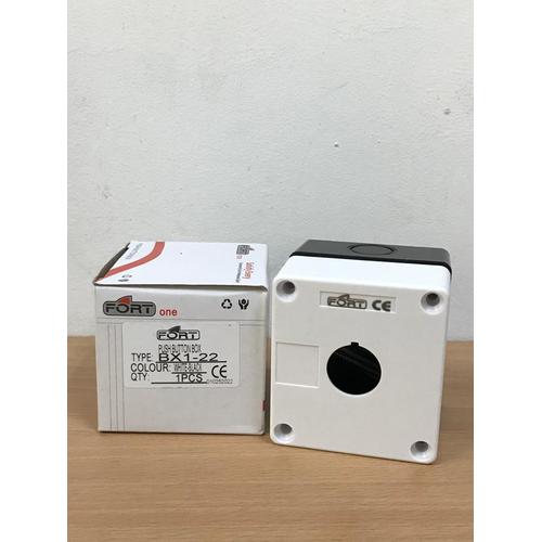 Jual Box Emergency Stop Push Button Station PVC warna Putih 1 Lubang ...