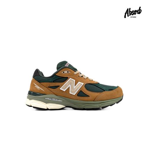 Jual New Balance 990v3 x Teddy Santis (Tan/Green) Made USA 990 V3 M990WG3 - 44 - Jakarta Selatan ...