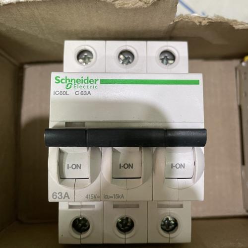 Jual Mcb ic60L 3p 63A 15kA A9F94363 Schneider - Jakarta Pusat - PELITA ...