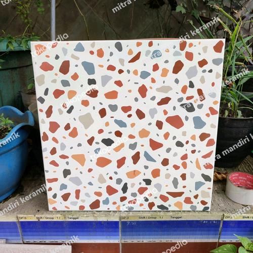 Jual Keramik lantai 40x40 Osaka red / Asia tile / glossy / Terazzo ...