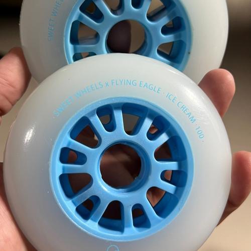 Jual sweet wheels & crocanti wheels ban sepatu roda by flying eagle ...