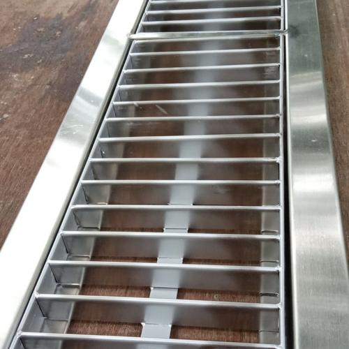 Jual Gutter Grill |penutup selokan | mustikakitchen stainless - Kota ...