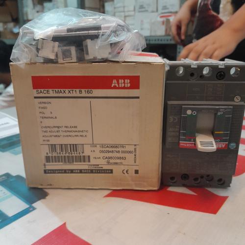 Jual MCCB BRRAKER 3P 100A ABB Tipe SACE TMAX XT1 B 100 - Jakarta Pusat ...