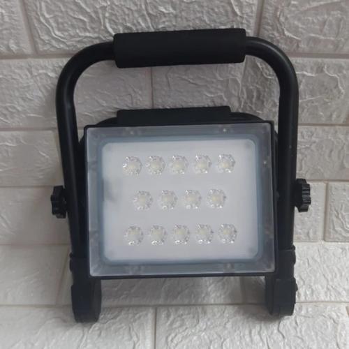 Jual LAMPU SOROT PORTABLE LAMPU 30w OUTDOOR LAMPU FLOOD KOTAK - Jakarta ...