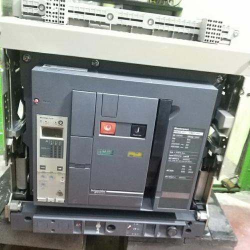 Jual ACB Schneider NW 3P 4000A Draw Out Komplit Motorized 65kA ...