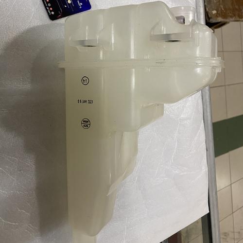 Jual Tabung Radiator Inova Reborn VRZ Hilux Diesel - Jakarta Pusat ...