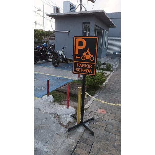 Jual Rambu Parkir Sepeda akrilik skotlet ukuran 45x60cm - Kota ...