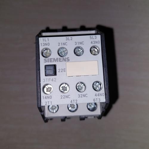Jual KONTAKTOR 3TF42 22E 30A 3P + 2NO-2NC 220VAC SIEMENS - Jakarta ...