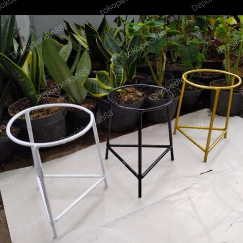 Jual Standing Pot Besi/ Standing Pot 3 kaki/Rak Bunga Minimalis - Tidak ...