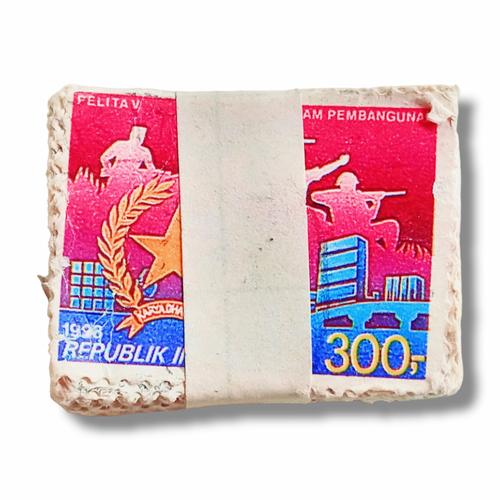 Jual Perangko jadul kuno PELITA 300 Rupiah tahun 1998 100pcs - Kab ...
