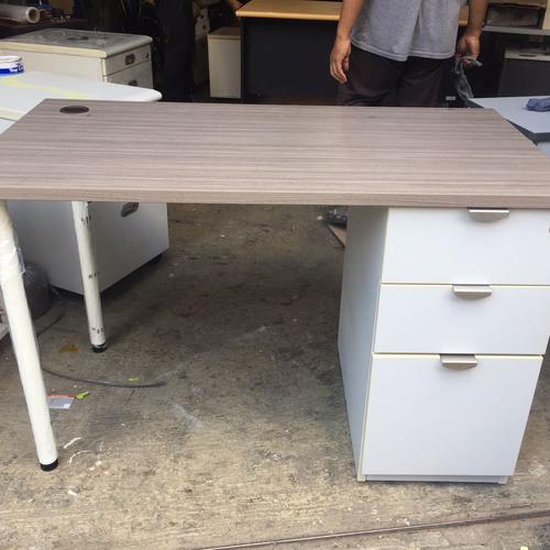 Jual Meja minimalis 120x60cm VINOTI bahannya kuat dan tebal plus laci ...