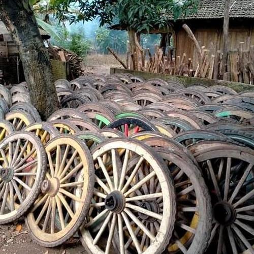 Jual ban kayu antik original roda dokar andong kereta kuda cowboy koboi ...