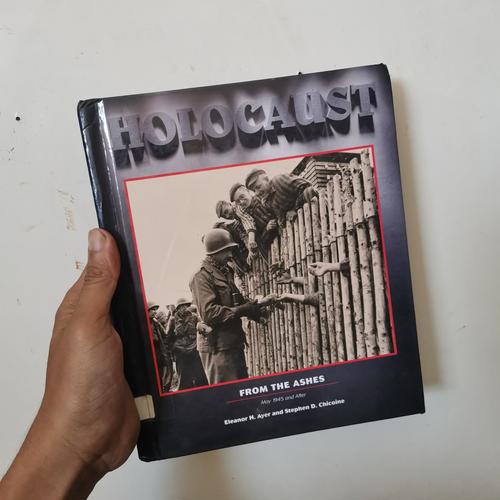 Jual Buku Import Holocaust From the ashes May 1945 and after - Kota ...