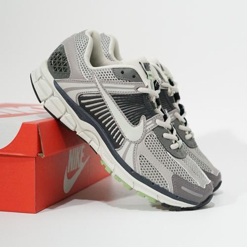 Jual Sepatu zoom vomero 5 "cobble stone - Abu-abu, 42 - Jakarta Selatan ...