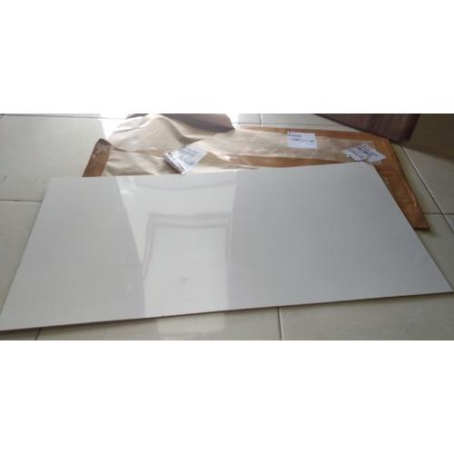Jual Triplek/Multiplek melamin putih glossy 9mm (120x240)cm melamin ...