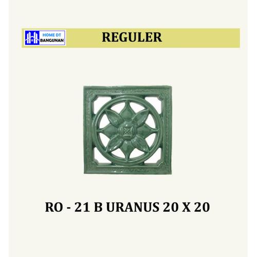 Jual Roster / Loster Keramik Trisensa / Lubang Angin 30x30 cm Motif ...