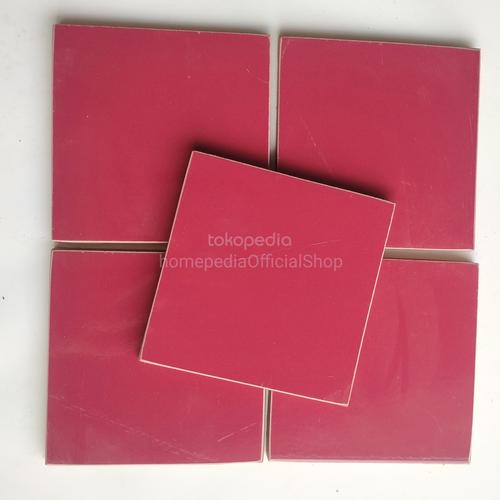 Jual KERAMIK merah glossy 10x10, keramik merah maroon 10x10 - keramk ...
