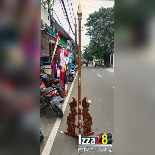 Jual tiang ukir besar dan satu set tombak kuningan - Jakarta Pusat ...