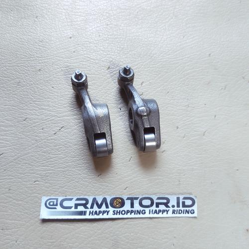 Jual original pelatuk klep rocker arm in ex beat Scoopy k93 vario 110 ...
