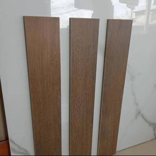 Jual list plint/keramik dinding tangga motif kayu 10x60 indogress - Kab ...