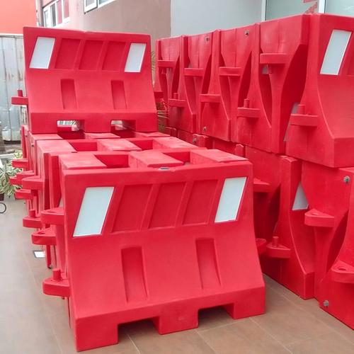 Jual Road Barrier Pembatas Jalan Merk Mathes / Water Barier Murah ...
