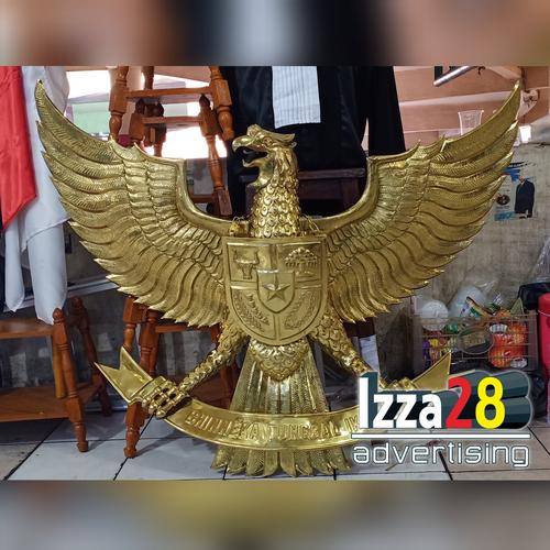 Jual garuda kuningan model lubang buaya uk 125 cm - Jakarta Pusat ...