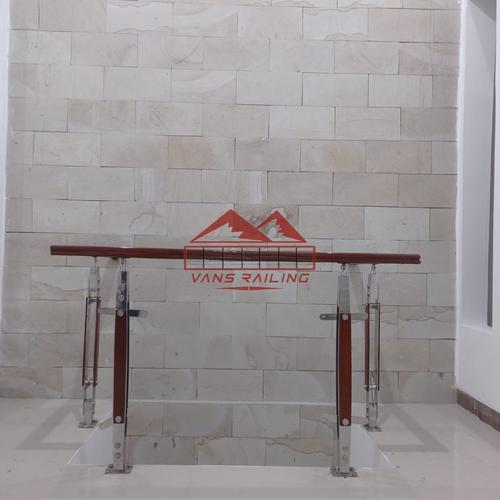 Jual Tiang Railing Plat Cembung Steinless Kombinasi Kayu SUS201 - Kab ...