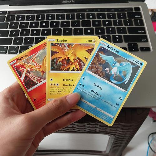 Jual Pokemon TCG card Trio Legendary Birds Zapdos Articuno Moltres Holo ...