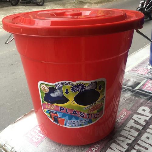 Jual Ember Plastik 30 Liter Ember dengan Tutup 30 liter LGB 300 - Biru ...