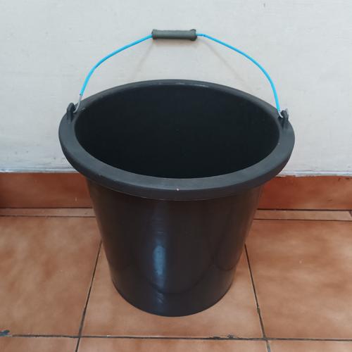 Jual Ember Cor Hitam 18/ Ember Hitam Cor 2.5 Galon/ Ember Cor Anti ...