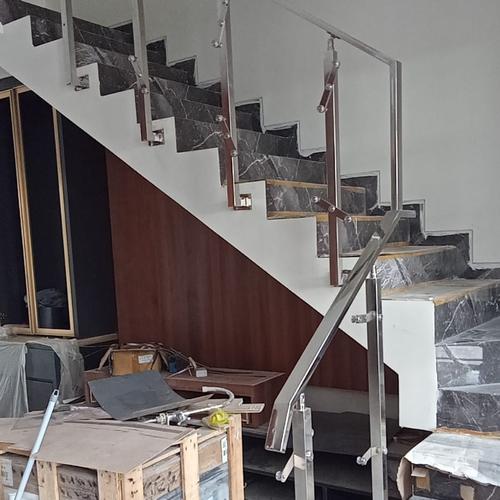 Jual Tiang railing tangga kaca tapak samping - Kab. Sidoarjo - Cipta ...