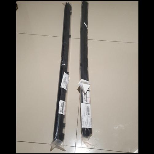 Jual karet pelipit kaca depan dalam KANAN lexus rx270 68171-GRXAX ...