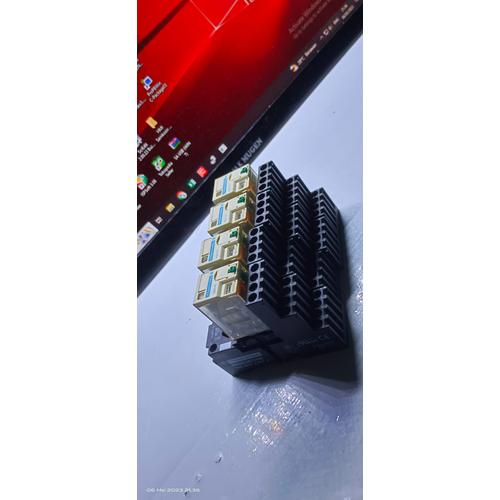 Jual 4 SETT 1.RELAY RXM4AB2BD 24VDC SCHNEIDER 2.RXZE2S114M Socket Relay ...