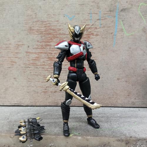Jual Action figure custom Shf Azazel satria Garuda Bima-x Kamen Rider ...
