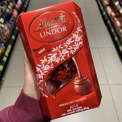 Jual COKELAT LINDT LINDOR - Lindor Mix - Jakarta Utara - Aromaedp ...