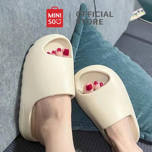 Promo MINISO Sandal Wanita dan Pria Flat Sandals Sandal Tebal Empuk ...