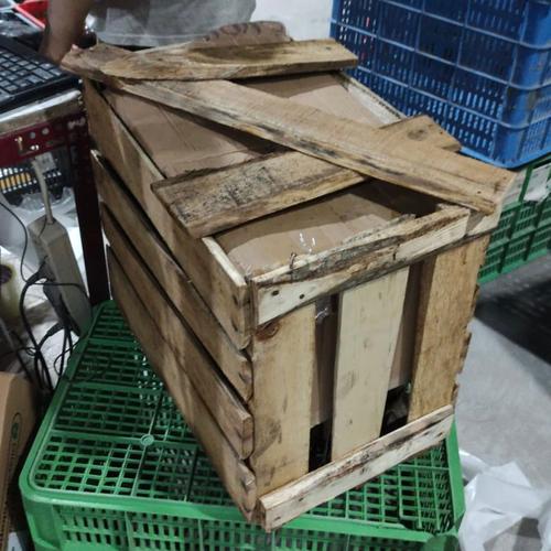 Jual TAMBAHAN PACKING KAYU BARANG PECAH BELAH KACA DAN SEBAGAINYA ...