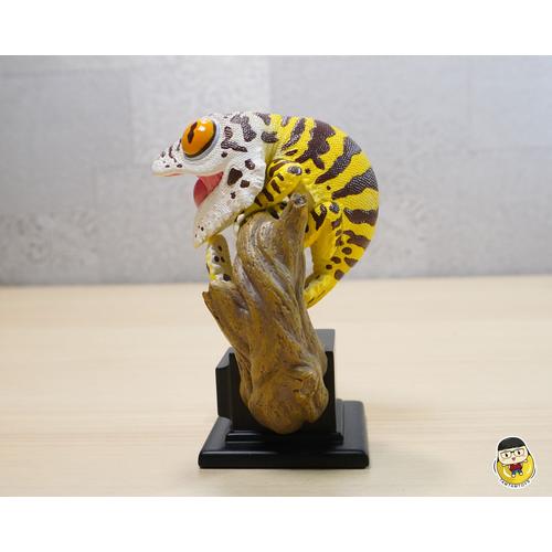 Jual Natural History Mini Series - Uroplatus sikorae GECKO Figure ...