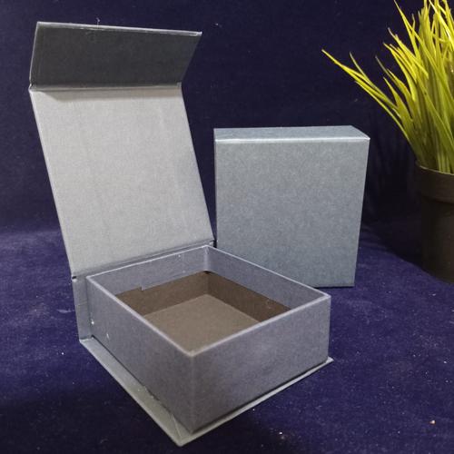 Jual BOX HAMPERS - BOX CORPORATE GIFT-GIFT BOX Ukuran 10 cm x 8 cm x 3. ...