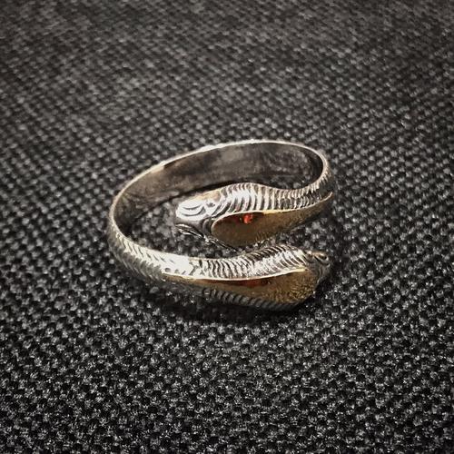 Jual Cincin Perak Wanita Motif Ular Kombinasi Emas 18k - 9 - Kab ...