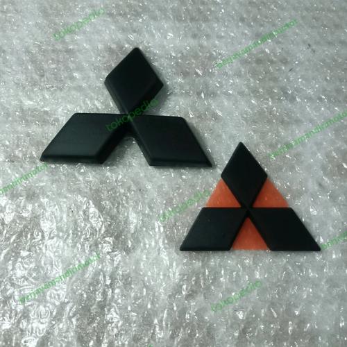 Jual emblem logo griil mobil Mitsubishi expander model hitam dop - Kota ...