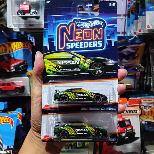 Jual Hot Wheels Neon Speeders Nissan GTR R35 ( Paket 2pcs ) - Kota ...